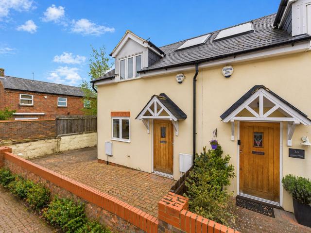 2 bedroom house to rent