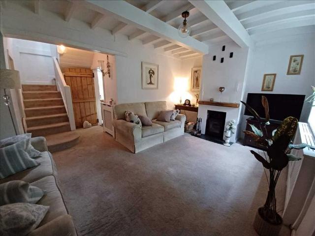 2 bedroom house to rent
