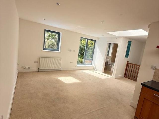 2 bedroom house to rent