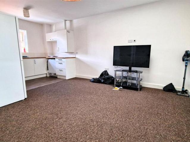 2 bedroom house to rent