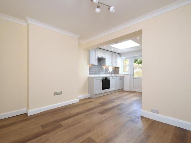 2 bedroom house to rent