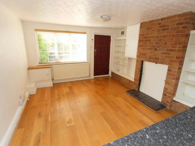 2 bedroom house to rent