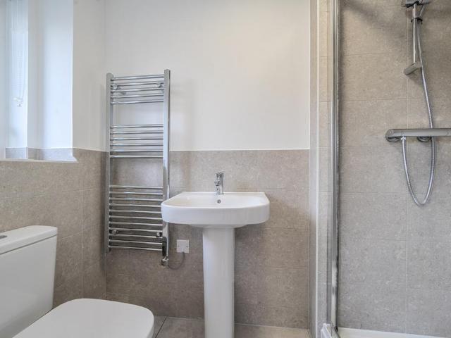 2 bedroom house to rent
