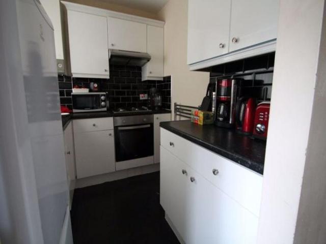 2 bedroom house to rent
