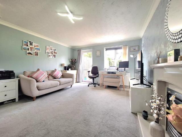 2 bedroom house to rent