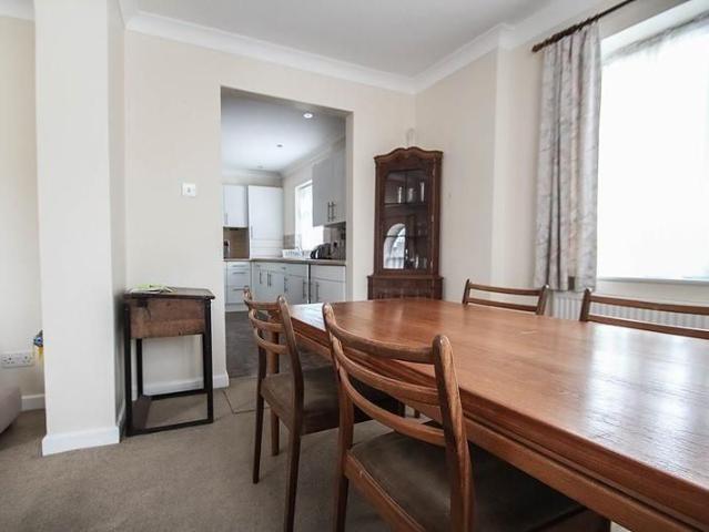 2 bedroom house to rent