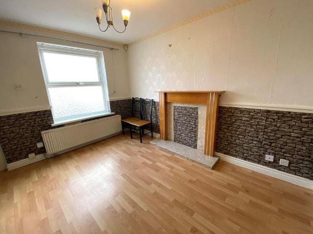 2 bedroom house to rent