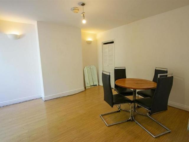 2 bedroom house to rent