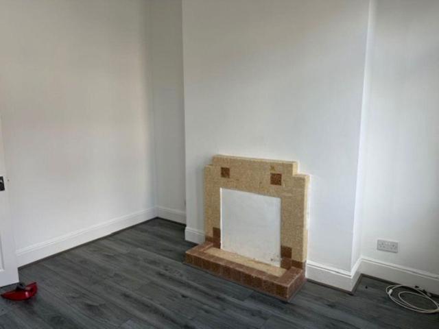 2 bedroom house to rent