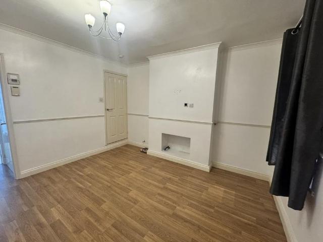 2 bedroom house to rent