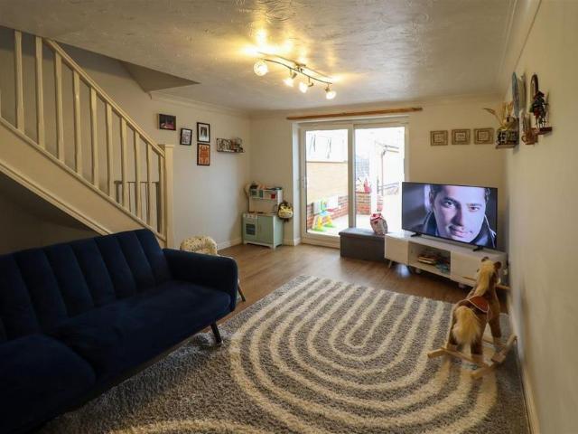 2 bedroom house to rent