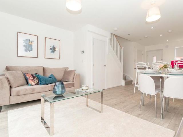 2 bedroom house to rent