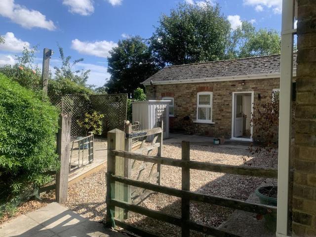 2 bedroom house to rent