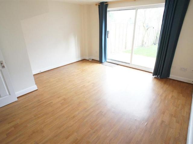 2 bedroom house to rent