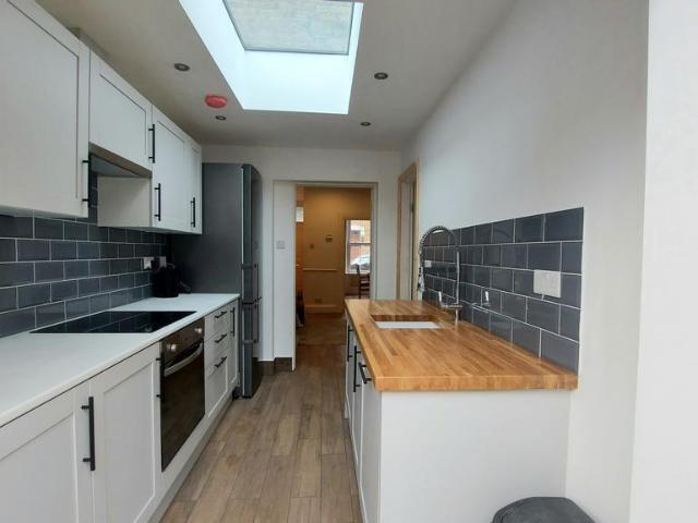 2 bedroom house to rent