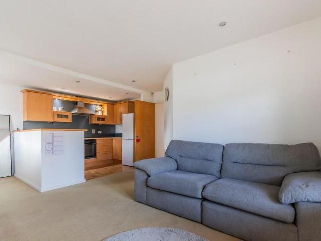 2 bedroom house to rent