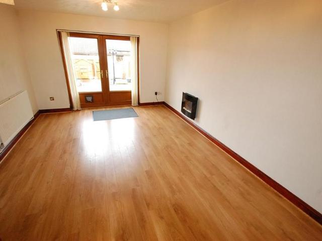 2 bedroom house to rent