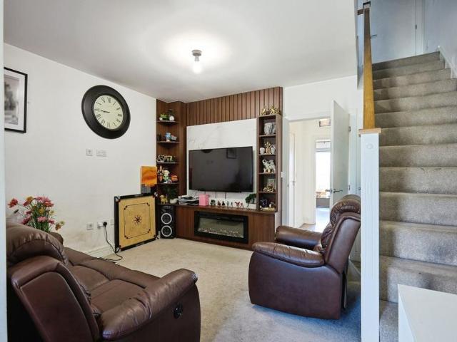2 bedroom house to rent