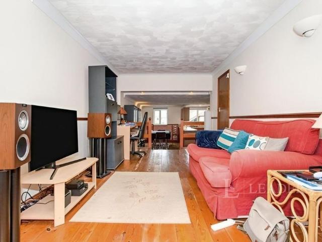 2 bedroom house to rent