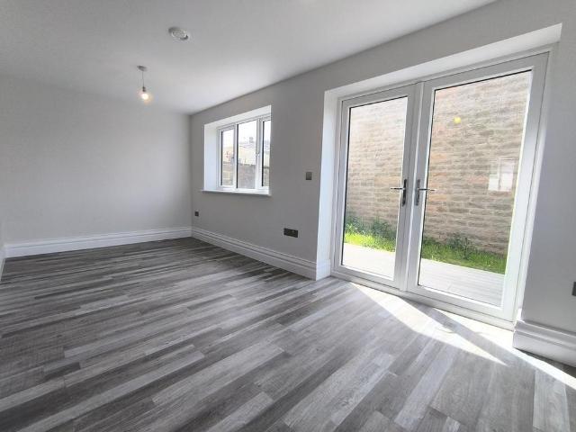 2 bedroom house to rent