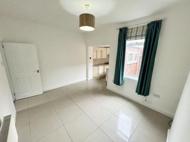 2 bedroom house to rent