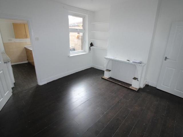 2 bedroom house to rent