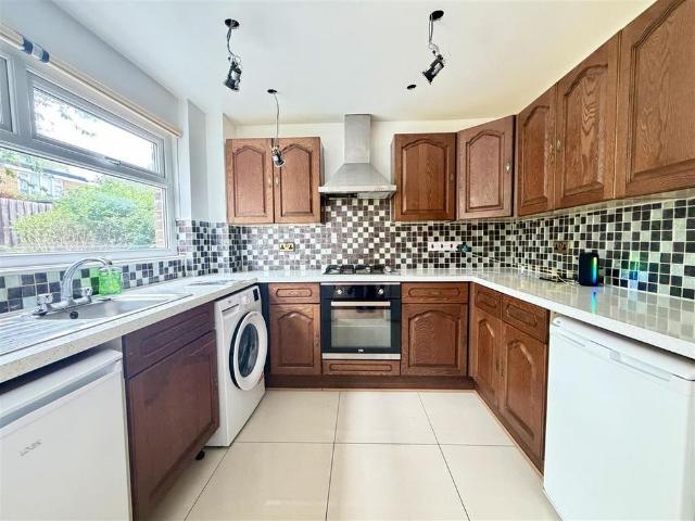 2 bedroom house to rent