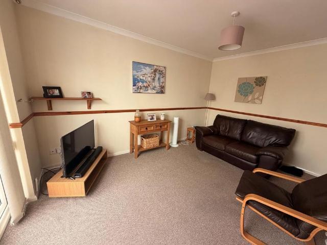 2 bedroom house to rent