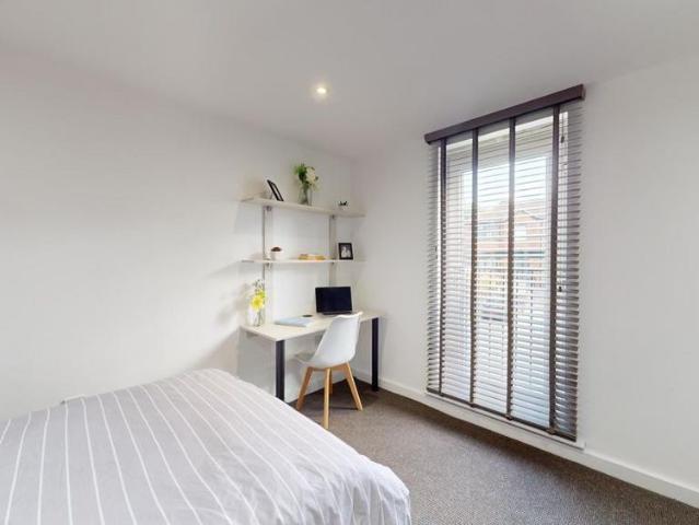 2 bedroom house to rent