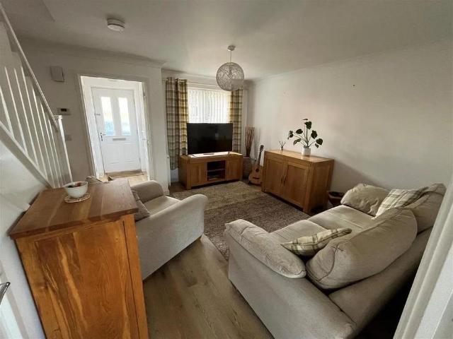 2 bedroom house to rent