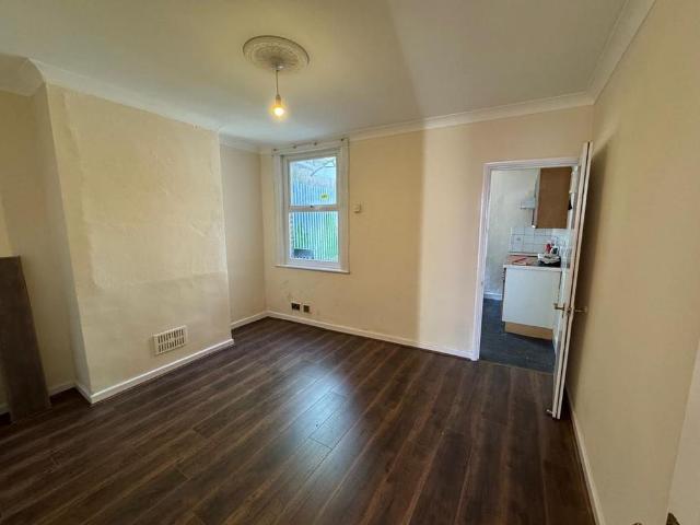 2 bedroom house to rent