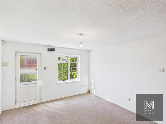 2 bedroom house to rent