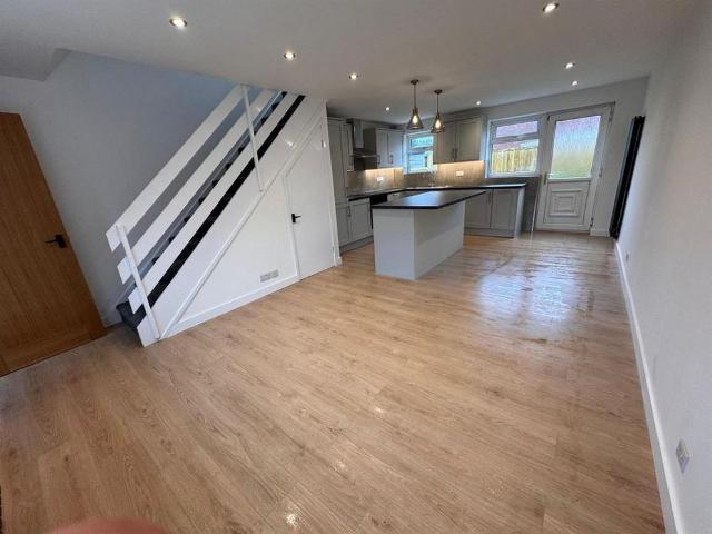 2 bedroom house to rent