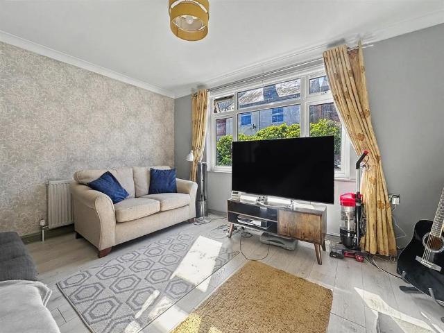 2 bedroom house to rent