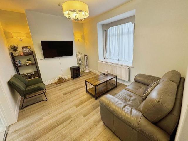 2 bedroom bungalow to rent