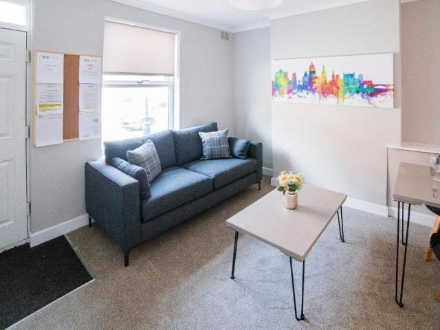 2 bedroom house to rent