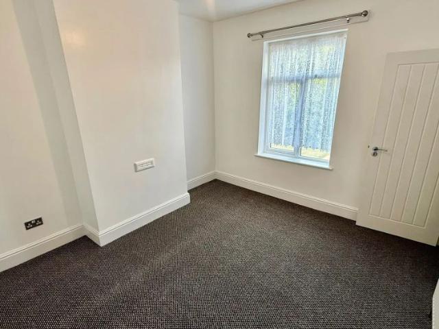 2 bedroom house to rent