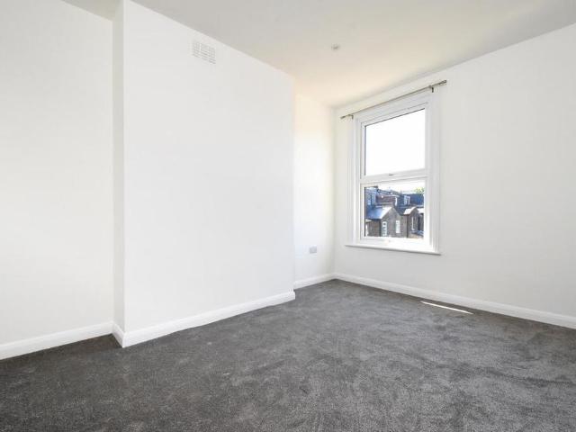 2 bedroom house to rent
