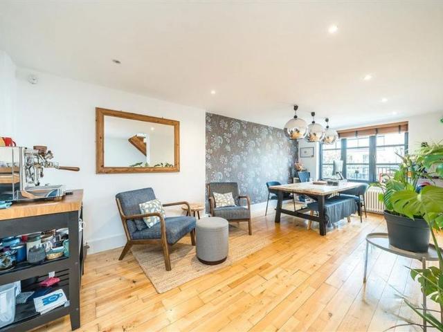 2 bedroom house to rent