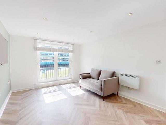 2 bedroom house to rent