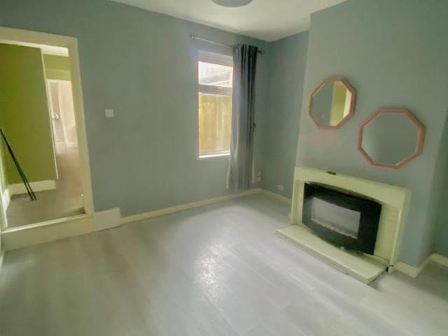 2 bedroom house to rent