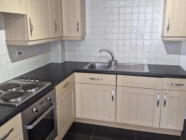 2 bedroom house to rent
