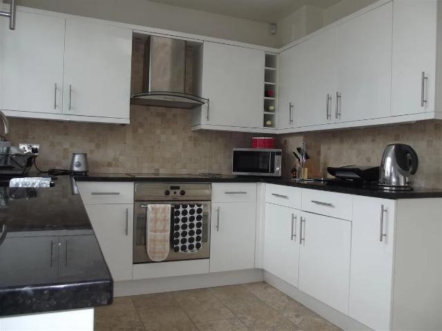 2 bedroom house to rent