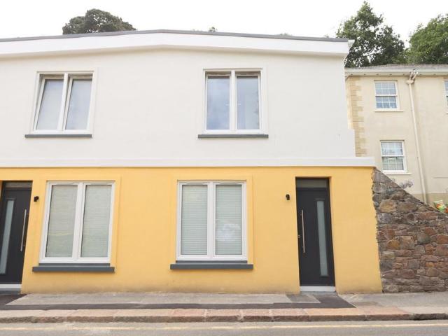 2 bedroom house to rent