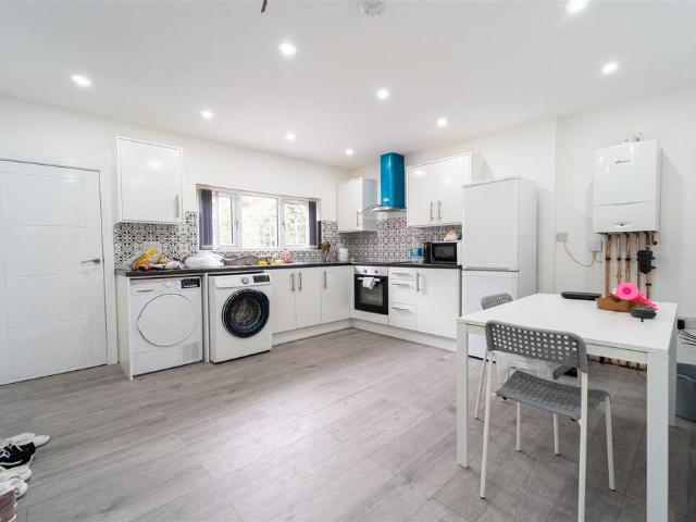 2 bedroom house to rent