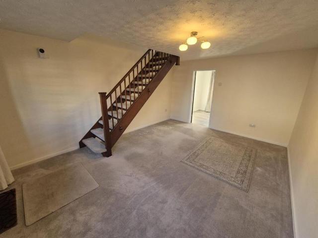 2 bedroom house to rent