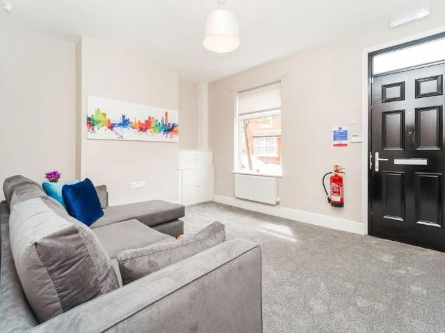 2 bedroom house to rent