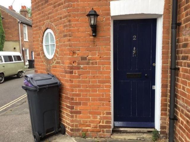 2 bedroom house to rent
