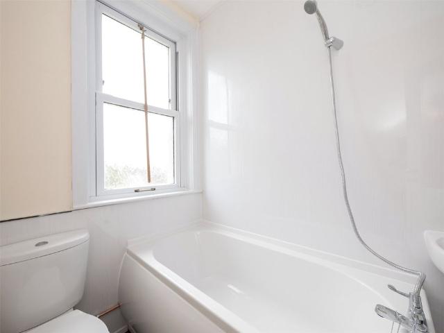 2 bedroom house to rent