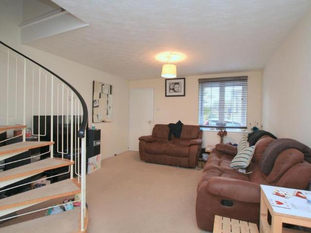 2 bedroom house to rent